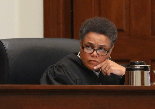 Should pretrial detainees be paid minimum wage for work?